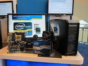 Intel aparece na IDF com mobo entusiasta X79 de alta performance - OverBR