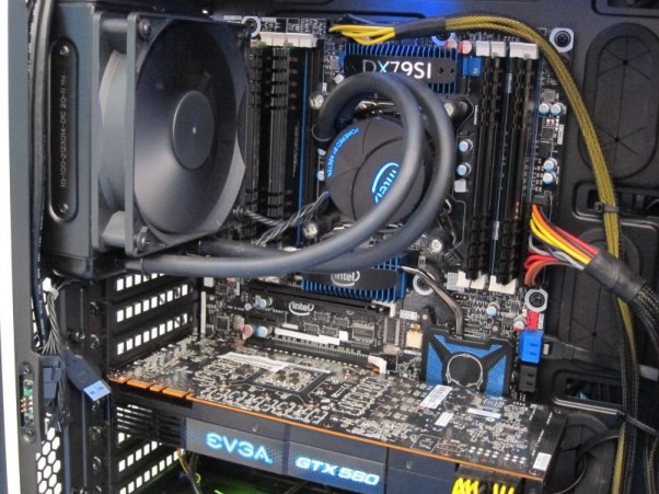Intel aparece na IDF com mobo entusiasta X79 de alta performance - OverBR
